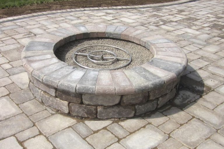 Create the Perfect Fall Fire Pit ⎜ The Noll Landscape Group